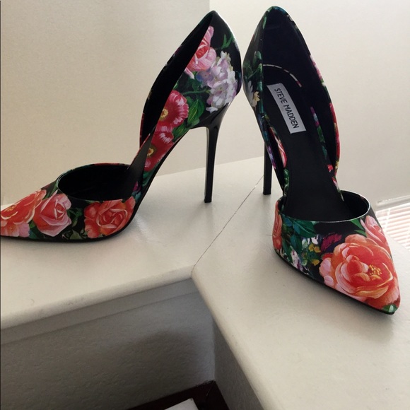 Steve Madden | Shoes | Steve Madden Varcityy Floral Pump Size | Poshmark